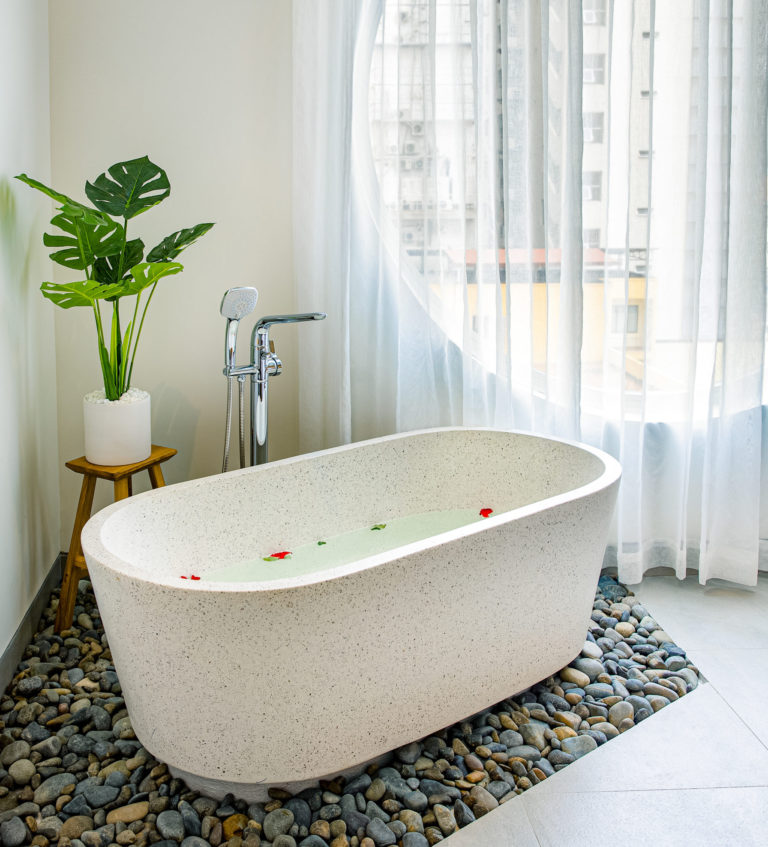 Lôcô Market | Meander Saigon Hostel